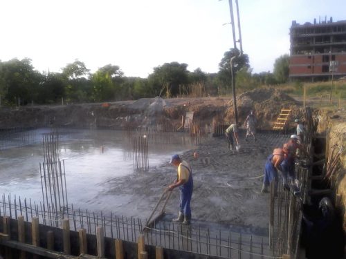 Firma Constructii Spatii Comerciale și Industriale